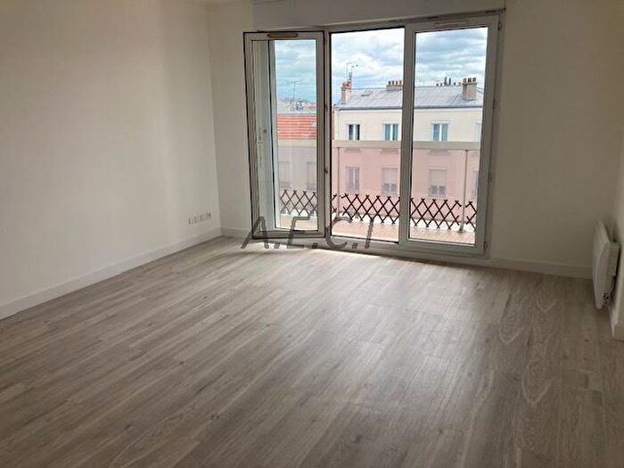 Appartement 2 pièces à Asnières-sur-Seine, Centre-ville, à vendre