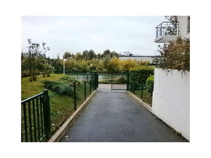 Appartement 2 pièces à vendre à Neuilly-Plaisance, Eglise, Gare