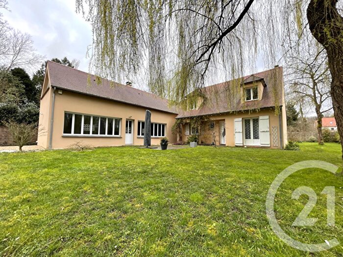Saint-Cyr-sous-Dourdan : Maison 9 pièces à vendre