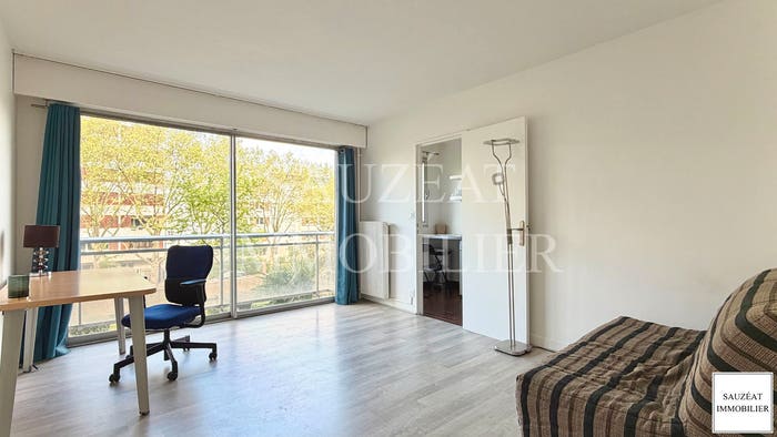 Appartement 1 pièce à vendre - Montrouge, Haut-Mesnil Grand Sud