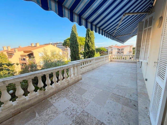 Croix des Gardes, Cannes : Appartement 3 pièces à louer