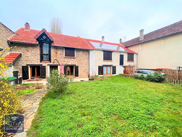 Maison 8 pièces à Breuillet, à vendre