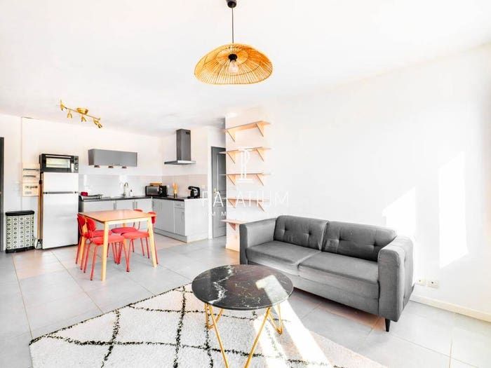 Gréoux-les-Bains : Appartement 2 pièces à louer