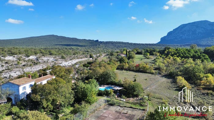 Saint-Mathieu-de-Tréviers - Maison 8 pièces à vendre