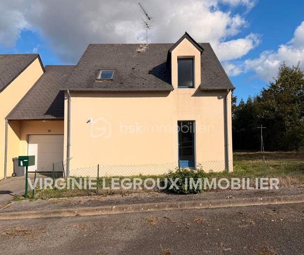 Maison 5 pièces à Port-Brillet, à vendre