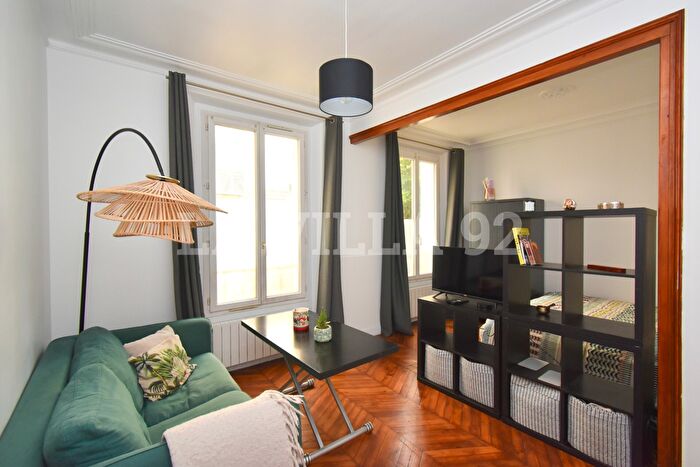 Appartement 2 pièces à Asnières-sur-Seine, Centre-ville, à vendre