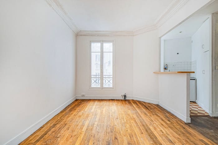 Paris 18ème, Grandes Carrières, Clichy : Appartement 1 pièce à vendre