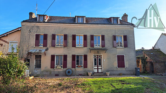 Maison 13 pièces à Montereau-Fault-Yonne, à vendre