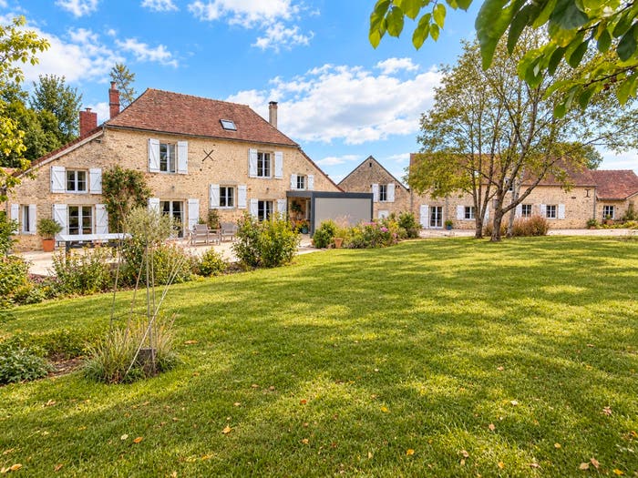 Maison 13 pièces à Arçonnay, à vendre