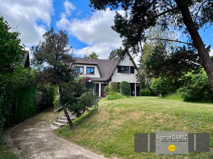 Sainte-Mesme : Maison 8 pièces à vendre