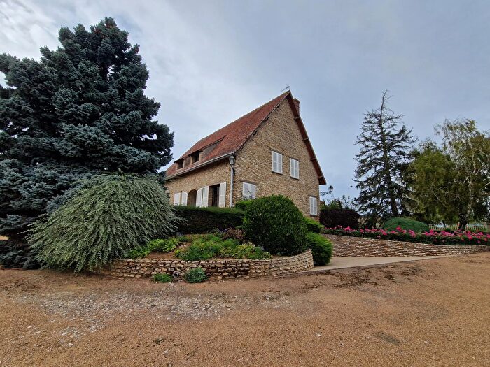 Sainville - Maison 7 pièces à vendre