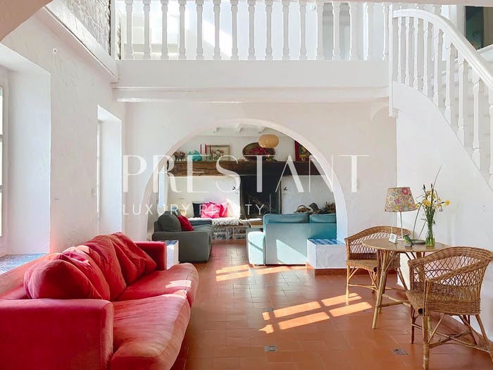 Saint-Laurent-de-Gosse : Maison 10 pièces à vendre