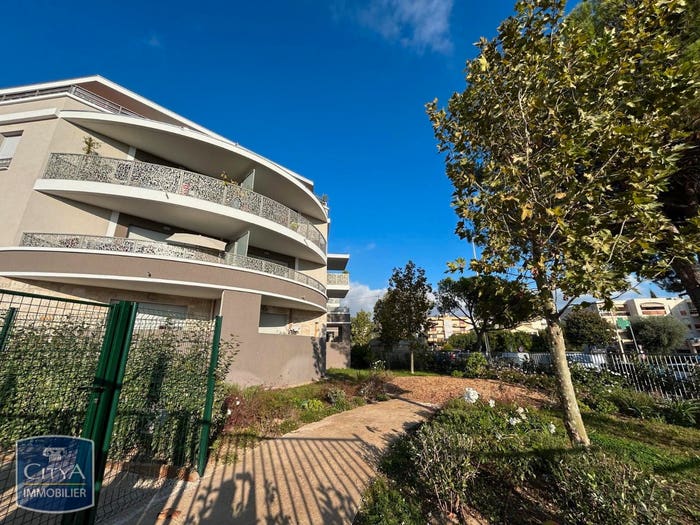 Mougins, Le Colombier, Colombe, Cabrières, Le Bordé : Appartement 4 pièces à louer