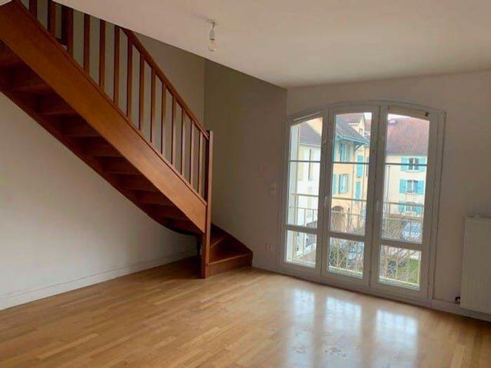 Centre Ouest, Bar-sur-Aube : Appartement 4 pièces à louer