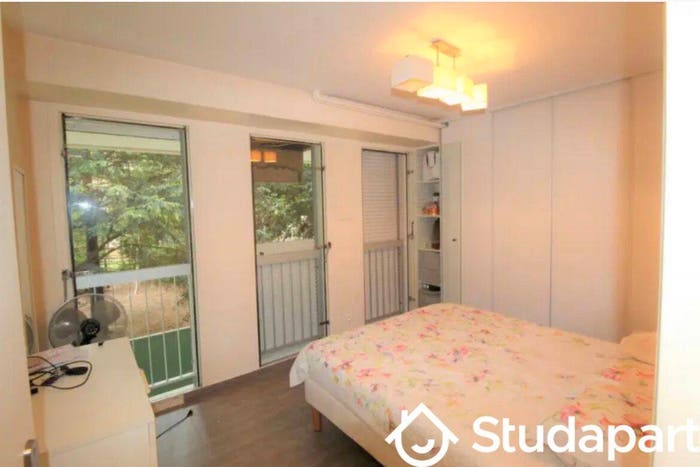 Mont-Mesly, Créteil : Appartement 1 pièce à louer