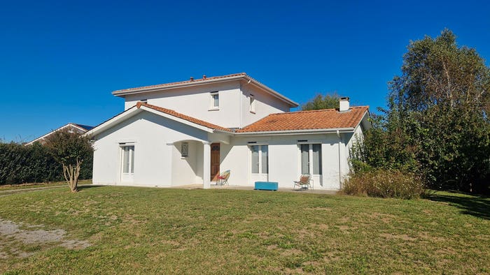 Maison 6 pièces à vendre à Saint-Martin-de-Hinx
