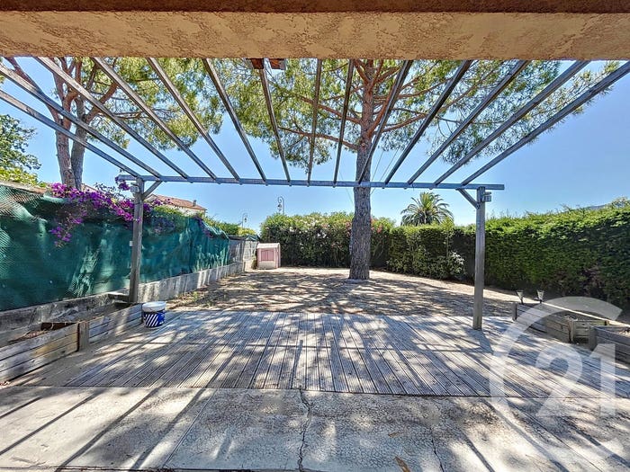 Maison 4 pièces à louer à La Roquette-sur-Siagne