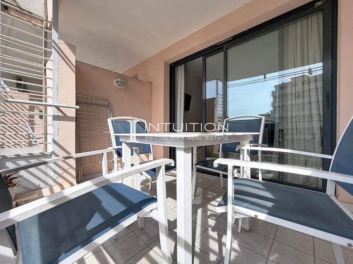 Appartement 2 pièces à Cannes, Suquet, à louer