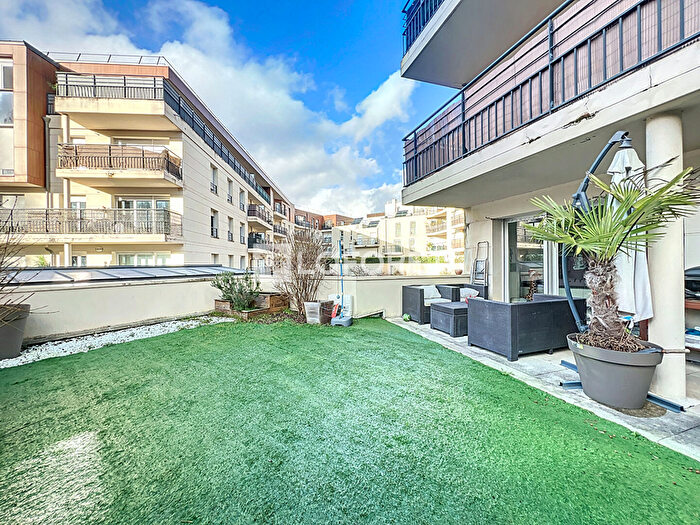 Fontenay-le-Fleury, Soleil Levant : Appartement 3 pièces à vendre