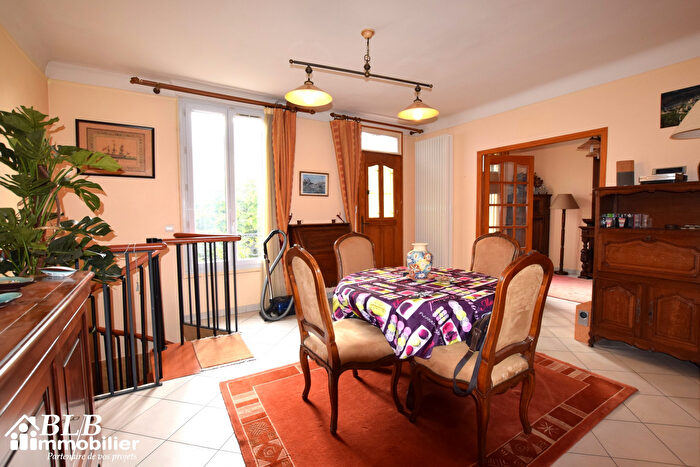 Colombes, Charles de Gaulle : Maison 4 pièces à vendre