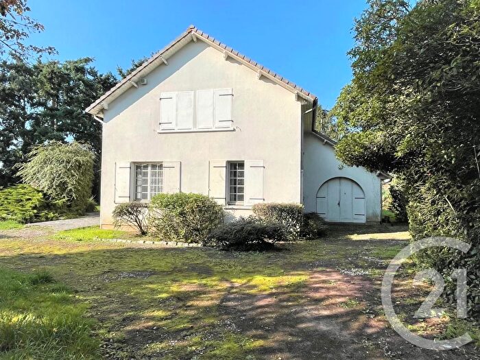 Maison 6 pièces à Angerville, à vendre