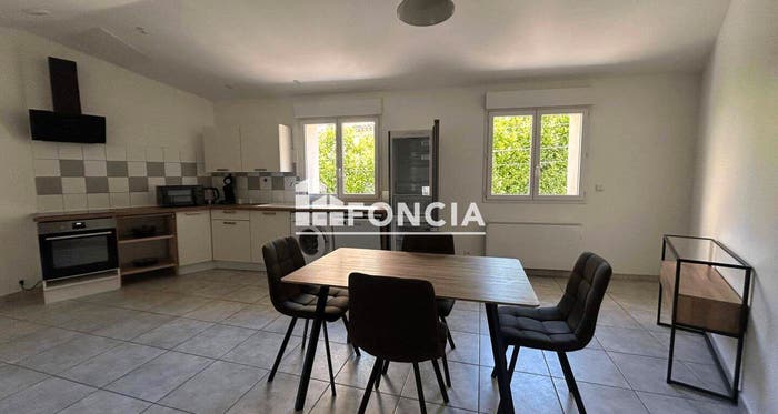 Appartement 3 pièces à louer à Châteauredon