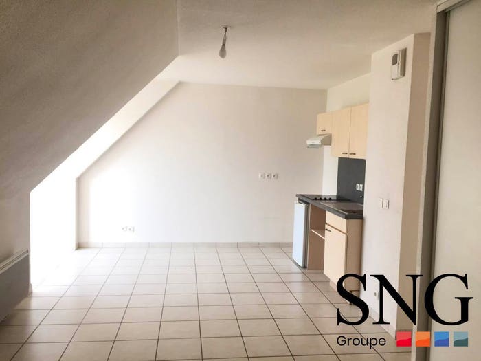Est, Lisieux : Appartement 1 pièce à louer