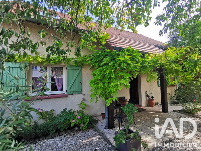 Maison 6 pièces à Nézel, à vendre