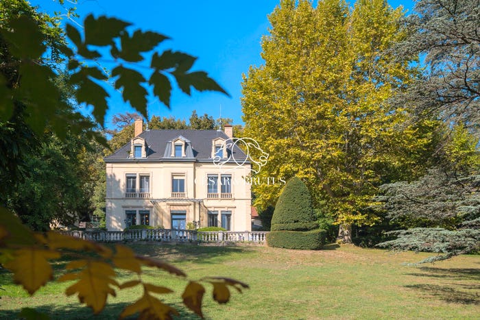 Maison 18 pièces à vendre - Vernaison