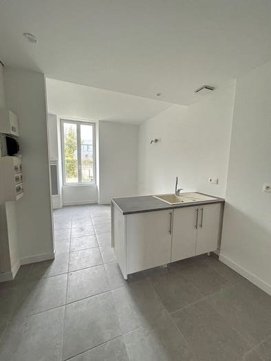 Appartement 2 pièces à Saintes, à louer