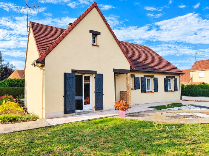 Saint-Germain-du-Corbéis : Maison 6 pièces à vendre