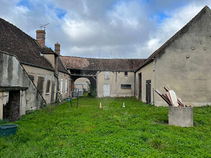 Villeblevin : Maison 4 pièces à vendre