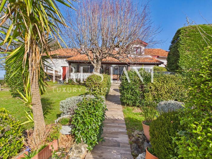 Maison 10 pièces à vendre - Espelette