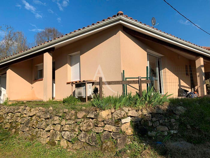 Maison 4 pièces à louer à Razengues