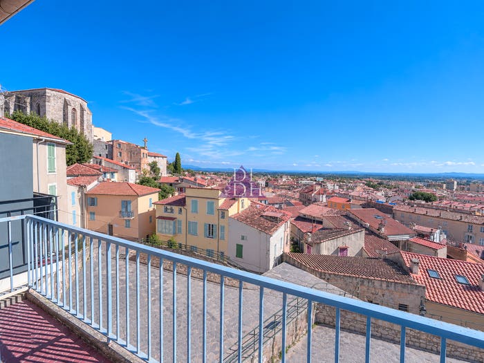 Hyères, Centre-ville : Maison 3 pièces à vendre