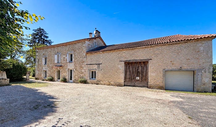 Neuvic - Maison 7 pièces à vendre