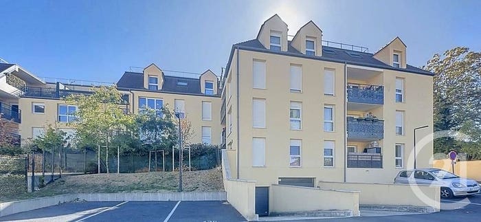 Appartement 3 pièces à vendre à Pontault-Combault, Centre commercial