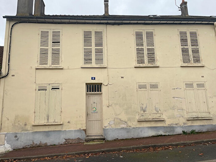 Étampes, Centre-Ville : Maison 4 pièces à vendre