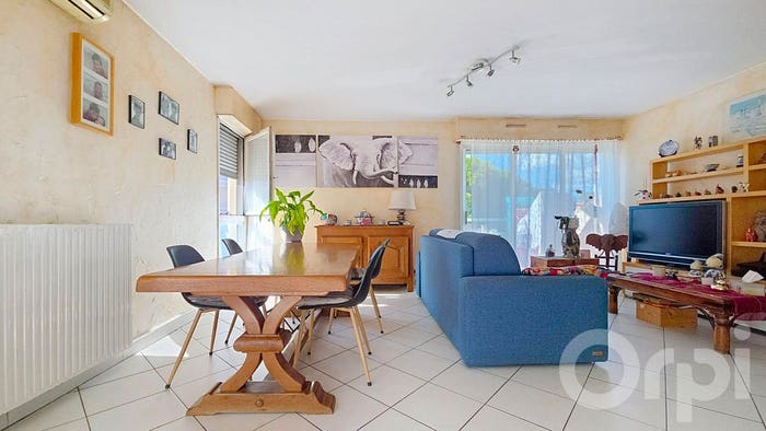 Antibes, Rabiac, Carriat, Les Semboules, Les Brusquets : Appartement 3 pièces à vendre