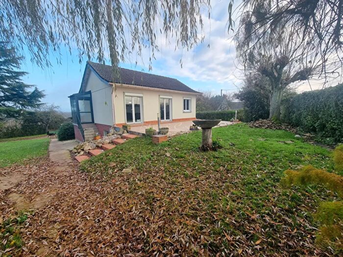 Auvilliers-en-Gâtinais : Maison 3 pièces à vendre