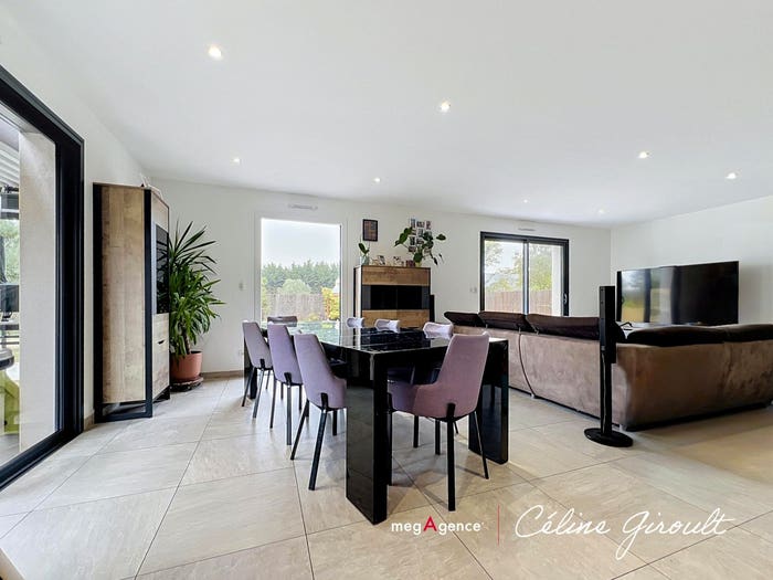 Genêts - Maison 7 pièces à vendre