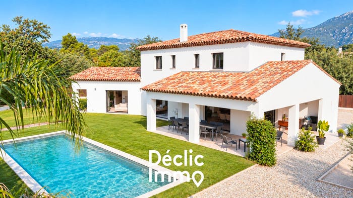 Roquefort-les-Pins - Maison 7 pièces à vendre