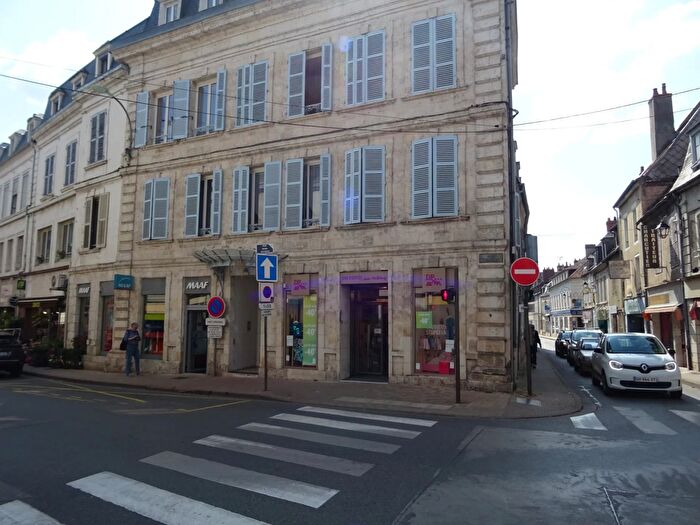 Centre Ville, Cosne-Cours-sur-Loire : Maison 1 pièce à vendre