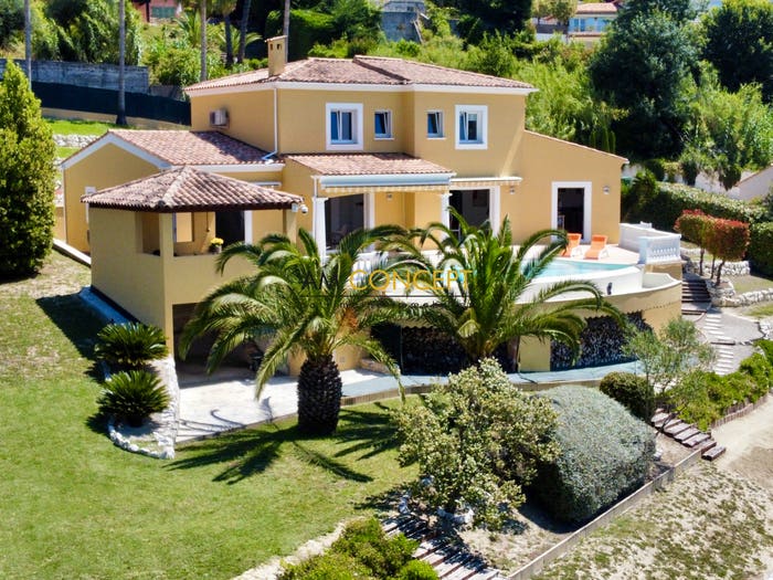 Saint-Paul-de-Vence - Maison 6 pièces à vendre