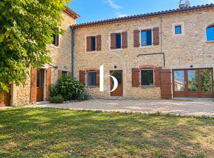 Salavas : Maison 10 pièces à vendre
