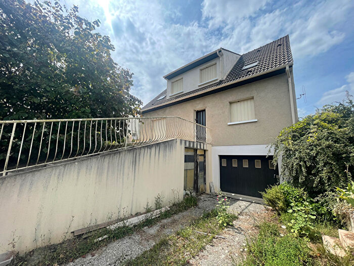 Maison 6 pièces à Cerny, à vendre
