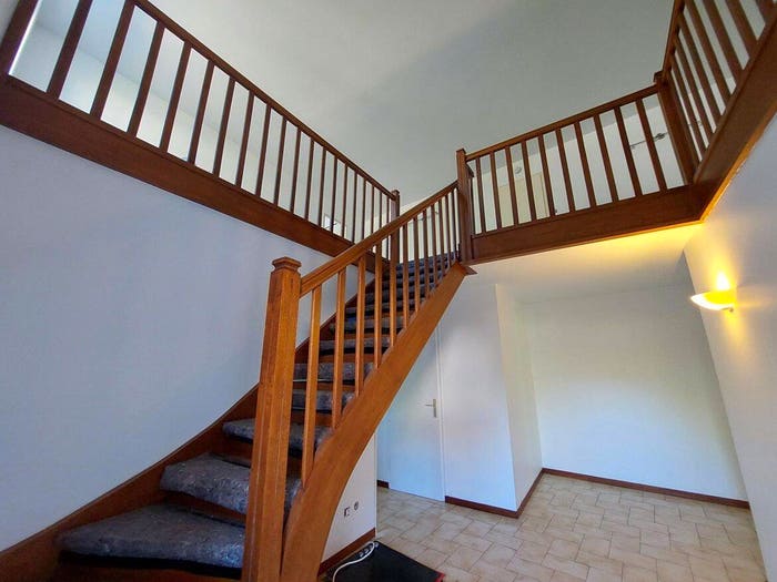 Appartement 5 pièces à louer - Thise