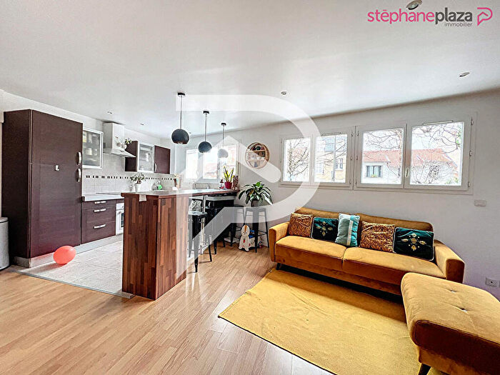 Suresnes, République : Maison 4 pièces à vendre