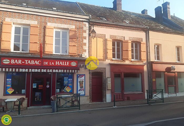 Appartement 10 pièces à Champignelles, à vendre
