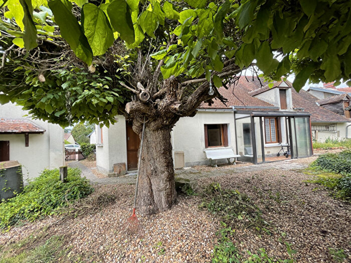 Maison 7 pièces à vendre à Léré